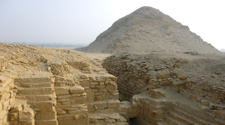 Piramide De Neferefra | El Cairo Egipto Lugares De Interés